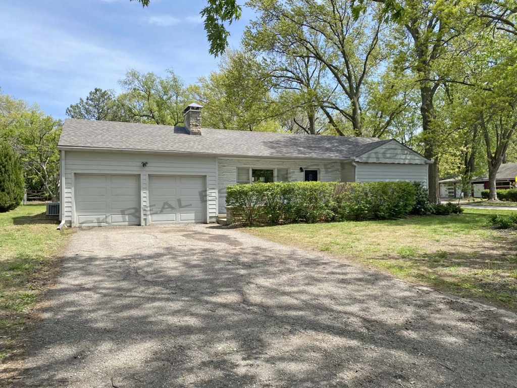 Available Houses & Duplexes – Eck Real Estate Property Services